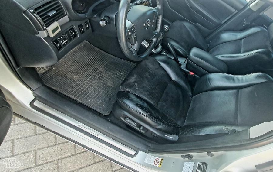 Toyota Avensis 2008 Viļņa, ar dzinēja tilpumu 2.20 L un nobraukumu 300 tūkst. km par 1650 €, foto 7 vietnē AUTOMOTO.COM.LV