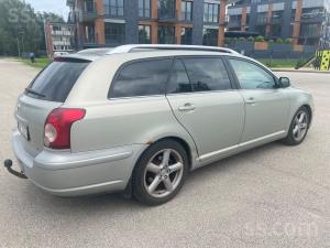 Toyota Avensis 2008 in Riga, with an engine capacity of 2.20 L and mileage of 348 thousand km for 2100 €, photo 5 on AUTOMOTO.COM.LV