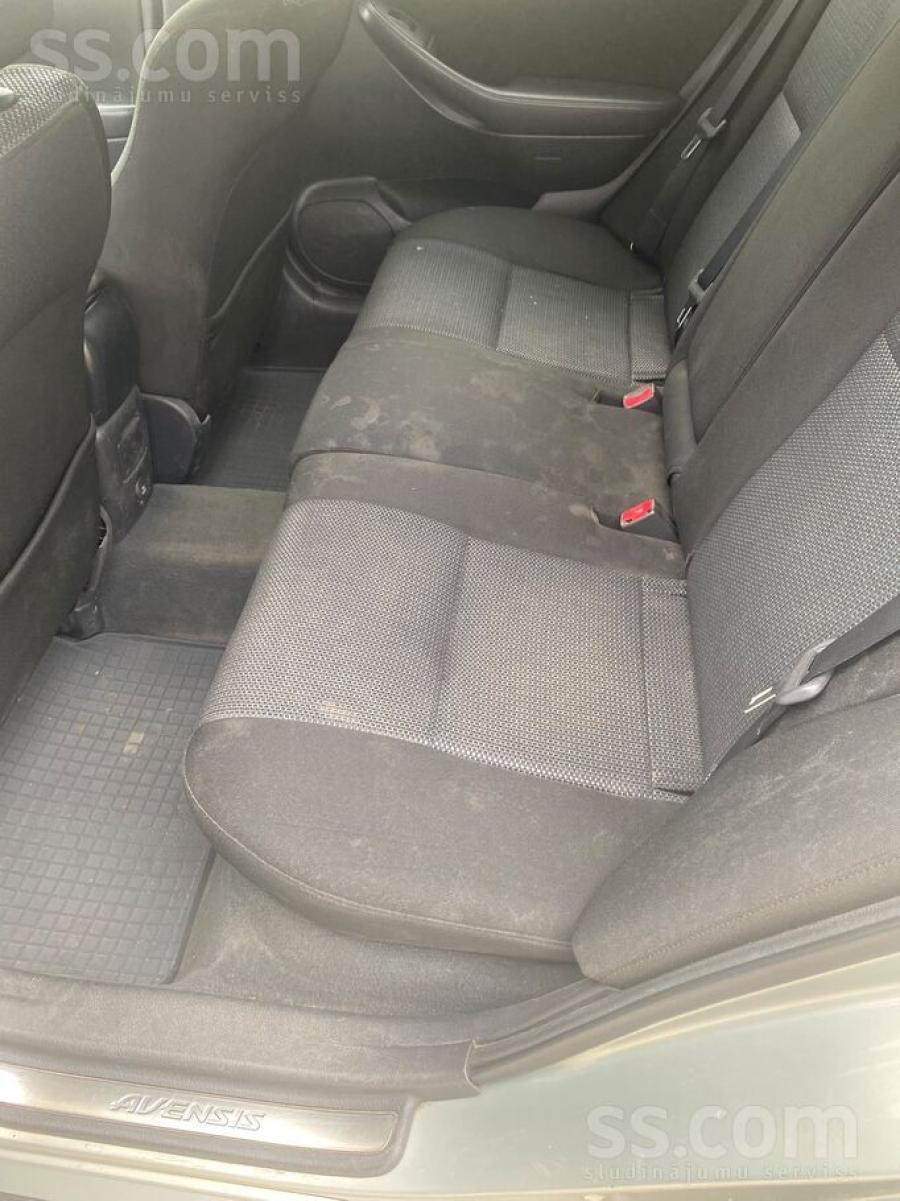Toyota Avensis 2008 in Riga, with an engine capacity of 2.20 L and mileage of 348 thousand km for 2100 €, photo 11 on AUTOMOTO.COM.LV
