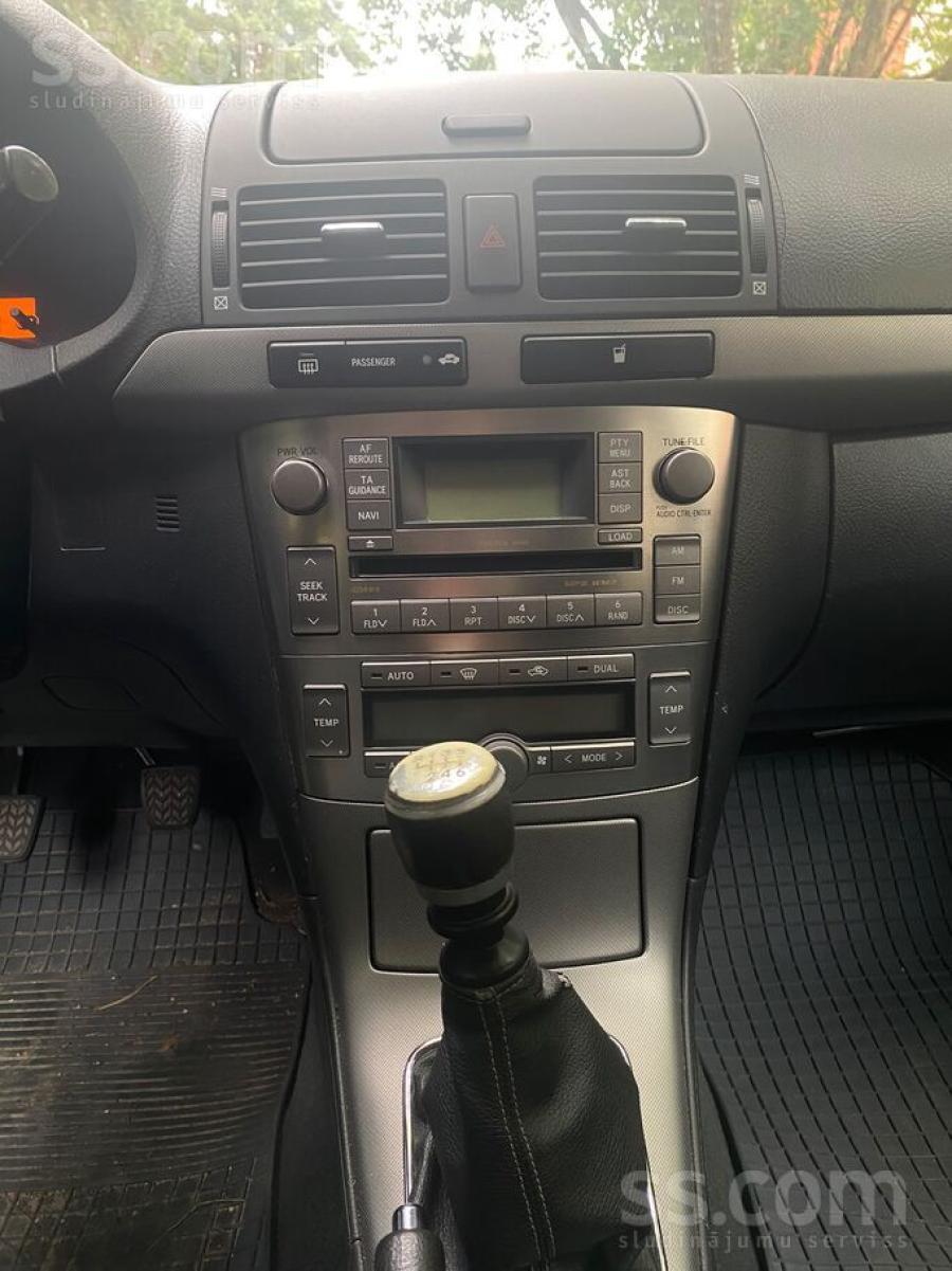 Toyota Avensis 2008 in Riga, with an engine capacity of 2.20 L and mileage of 348 thousand km for 2100 €, photo 14 on AUTOMOTO.COM.LV