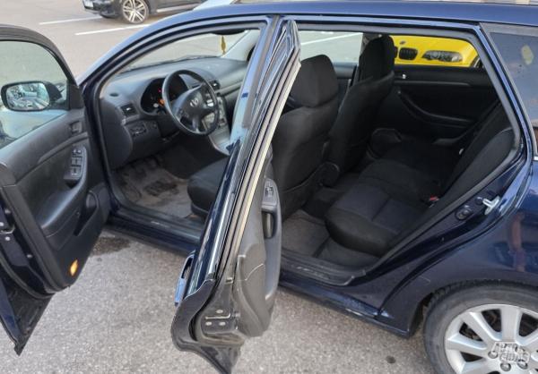 Toyota Avensis 2008 Viļņa, ar dzinēja tilpumu 2.00 L un nobraukumu 354 tūkst. km par 1500 €, foto 6 vietnē AUTOMOTO.COM.LV