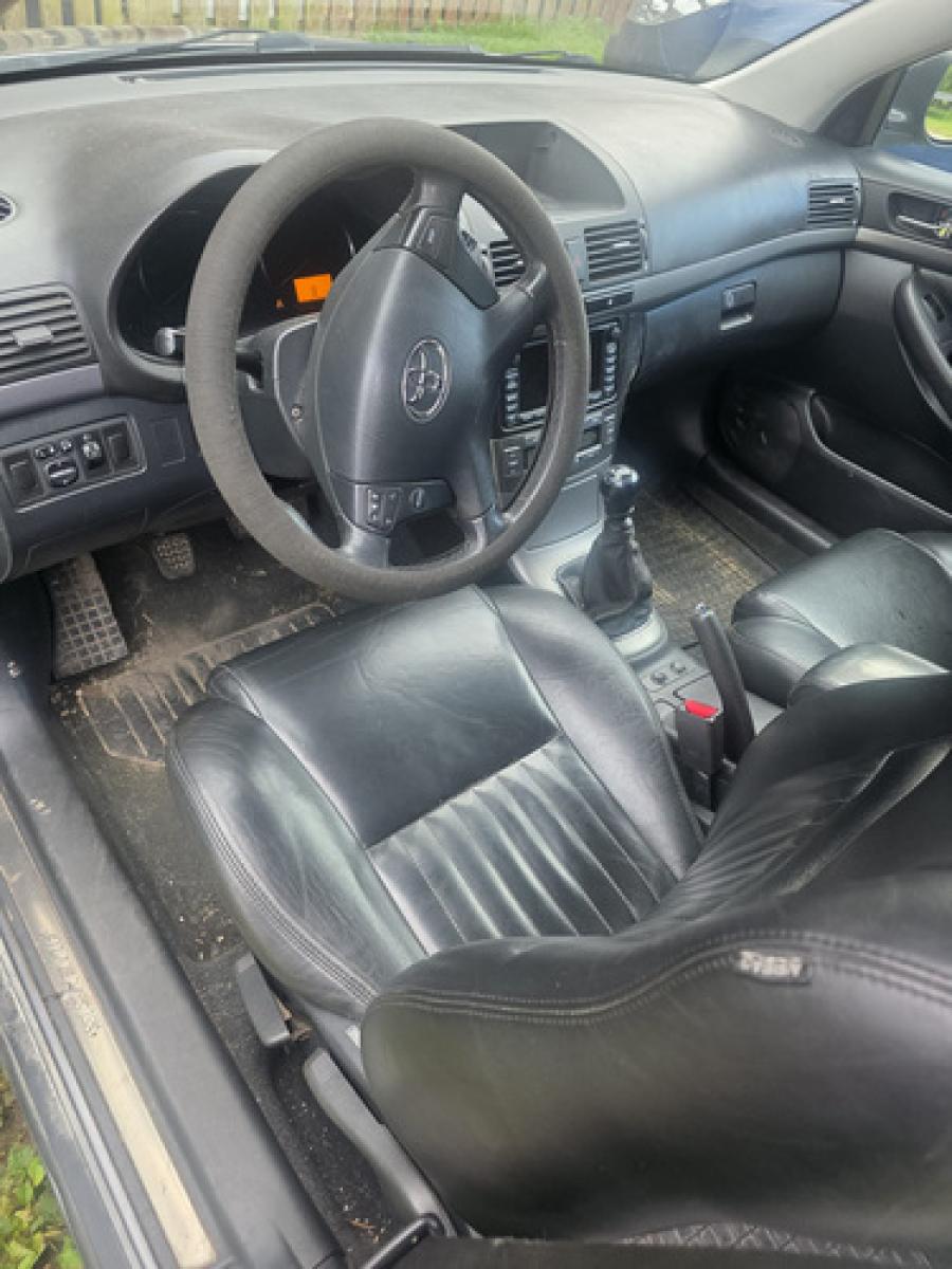 Toyota Avensis 2008 Veru, ar dzinēja tilpumu 2.00 L un nobraukumu 410 tūkst. km par 2500 €, foto 3 vietnē AUTOMOTO.COM.LV