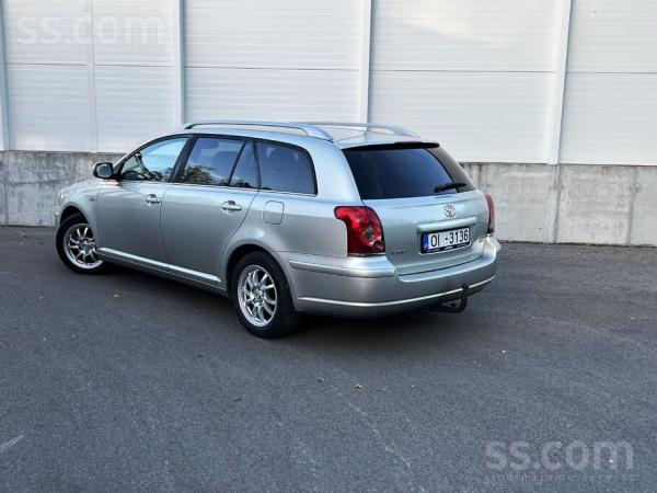 Toyota Avensis 2009 in Riga, with an engine capacity of 2.20 L and mileage of 266 thousand km for 2994 €, photo 2 on AUTOMOTO.COM.LV