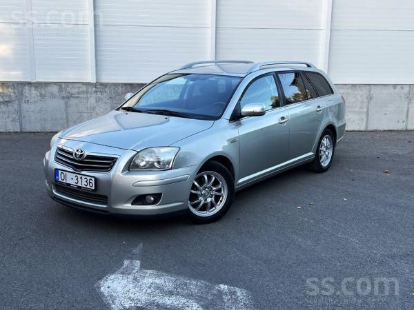 Toyota Avensis 2009 in Riga, with an engine capacity of 2.20 L and mileage of 266 thousand km for 2994 €, photo 4 on AUTOMOTO.COM.LV