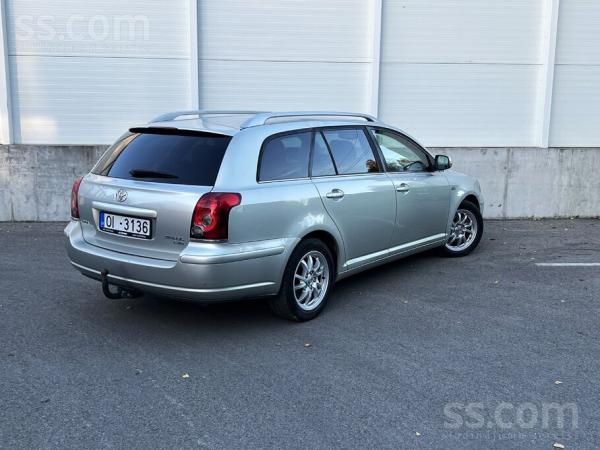 Toyota Avensis 2009 in Riga, with an engine capacity of 2.20 L and mileage of 266 thousand km for 2994 €, photo 6 on AUTOMOTO.COM.LV