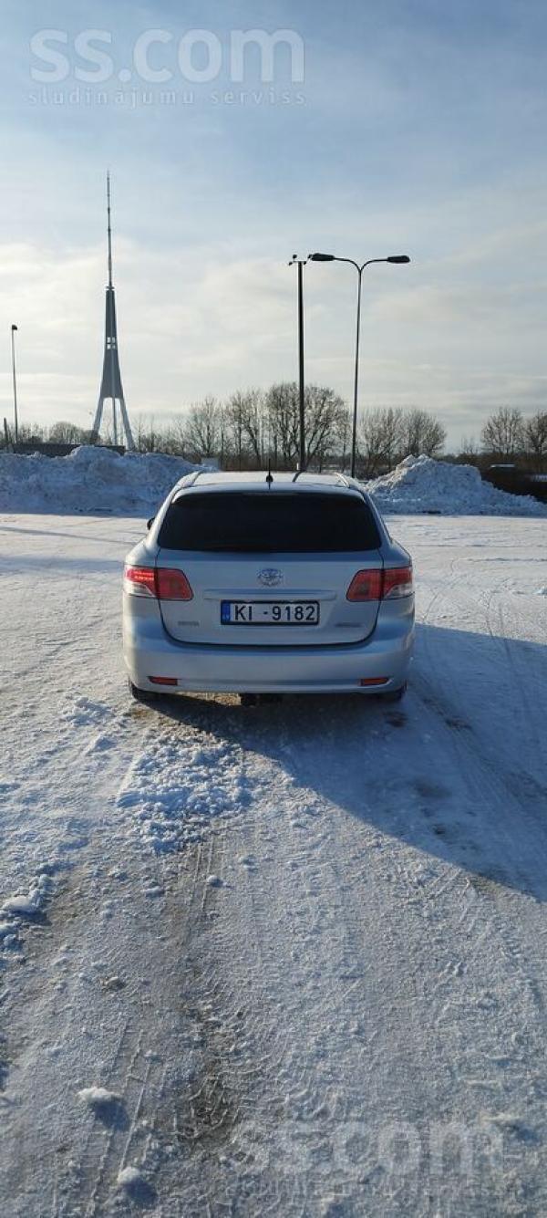 Toyota Avensis 2009 in Riga, with an engine capacity of 2.00 L and mileage of 226 thousand km for 4100 €, photo 3 on AUTOMOTO.COM.LV