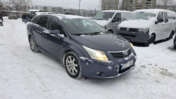 Toyota Avensis 2009 in Riga, with an engine capacity of 2.20 L and mileage of 254 thousand km for 4290 €, photo 2 on AUTOMOTO.COM.LV