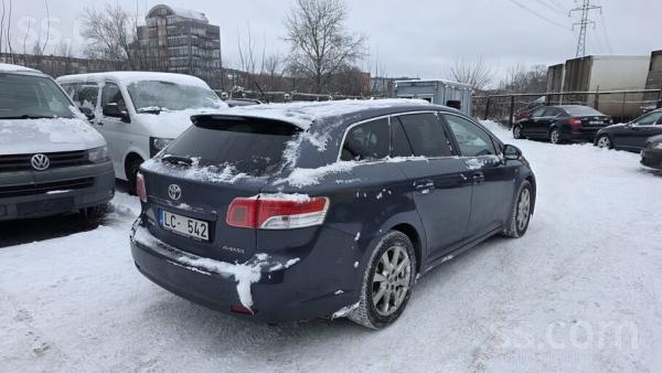 Toyota Avensis 2009 in Riga, with an engine capacity of 2.20 L and mileage of 254 thousand km for 4290 €, photo 6 on AUTOMOTO.COM.LV