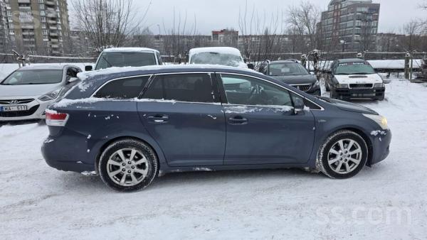 Toyota Avensis 2009 in Riga, with an engine capacity of 2.20 L and mileage of 254 thousand km for 4290 €, photo 9 on AUTOMOTO.COM.LV