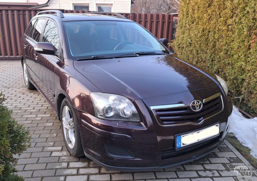 Toyota Avensis 2009 Viļņa, ar dzinēja tilpumu 1.60 L un nobraukumu 207 tūkst. km par 2500 €, foto 1 vietnē AUTOMOTO.COM.LV