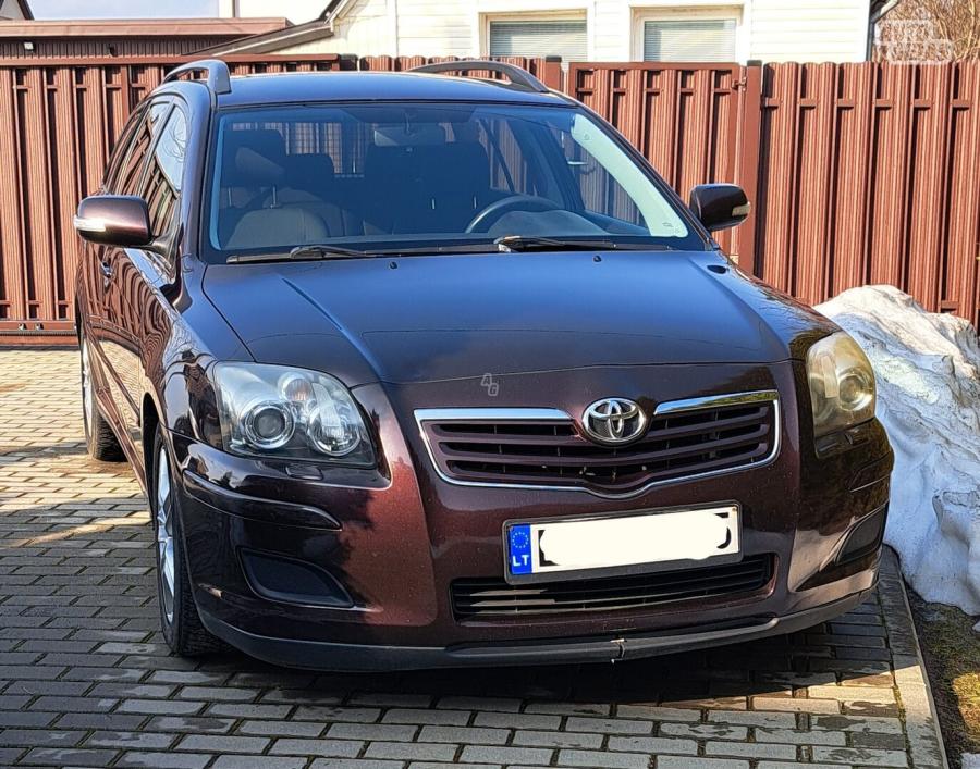 Toyota Avensis 2009 Viļņa, ar dzinēja tilpumu 1.60 L un nobraukumu 207 tūkst. km par 2500 €, foto 11 vietnē AUTOMOTO.COM.LV