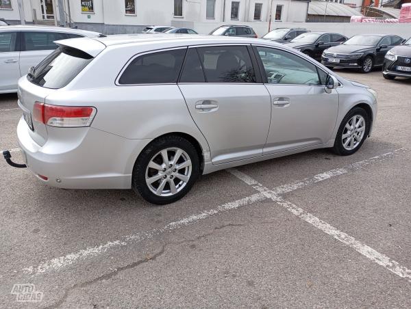 Toyota Avensis 2009 in Kaunas, with an engine capacity of 2.20 L and mileage of 319 thousand km for 1450 €, photo 5 on AUTOMOTO.COM.LV