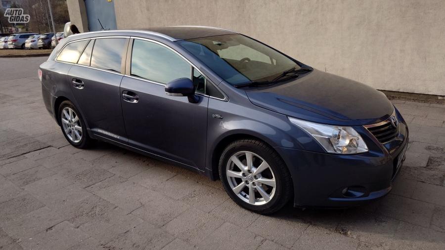 Toyota Avensis 2009 in Vilnius, with an engine capacity of 2.20 L and mileage of 180 thousand km for 4200 €, photo 1 on AUTOMOTO.COM.LV