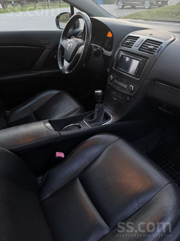 Toyota Avensis 2009 Rīga, ar dzinēja tilpumu 2.00 L un nobraukumu 297 tūkst. km par 5290 €, foto 5 vietnē AUTOMOTO.COM.LV
