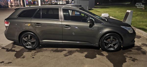 Toyota Avensis 2009 in Vilnius, with an engine capacity of 2.00 L and mileage of 245 thousand km for 3900 €, photo 7 on AUTOMOTO.COM.LV