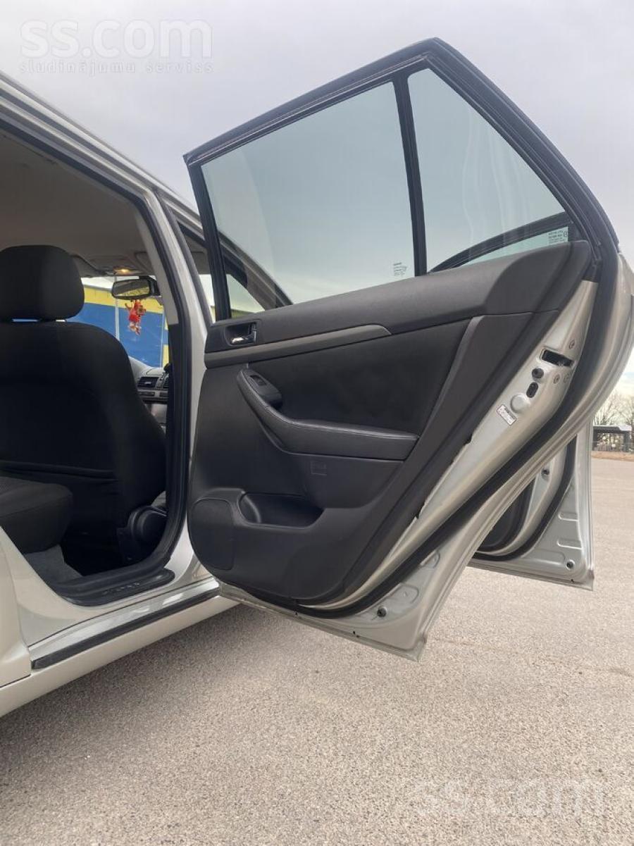 Toyota Avensis 2009 Cēsis, ar dzinēja tilpumu 2.20 L un nobraukumu 276 tūkst. km par 3200 €, foto 7 vietnē AUTOMOTO.COM.LV