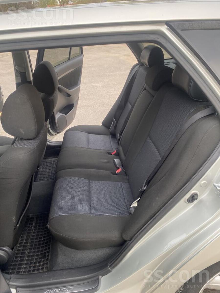 Toyota Avensis 2009 Cēsis, ar dzinēja tilpumu 2.20 L un nobraukumu 276 tūkst. km par 3200 €, foto 11 vietnē AUTOMOTO.COM.LV