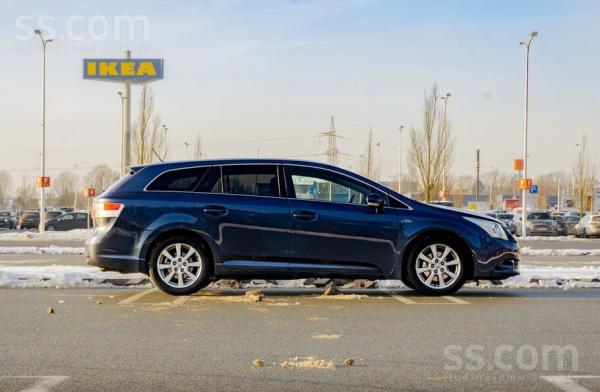 Toyota Avensis 2009 Rīga, ar dzinēja tilpumu 2.20 L un nobraukumu 254 tūkst. km par 2490 €, foto 4 vietnē AUTOMOTO.COM.LV