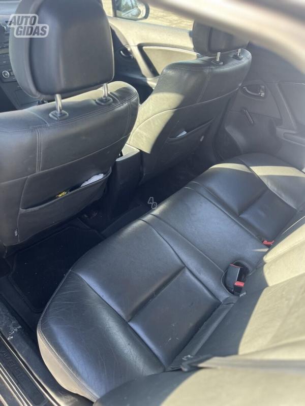 Toyota Avensis 2009 Panevēža, ar dzinēja tilpumu 2.00 L un nobraukumu 315 tūkst. km par 2950 €, foto 3 vietnē AUTOMOTO.COM.LV