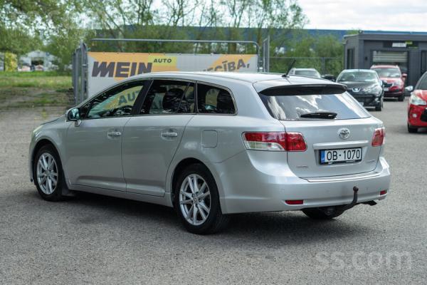 Toyota Avensis 2010 Liepāja, ar dzinēja tilpumu 2.00 L un nobraukumu 308 tūkst. km par 1250 €, foto 4 vietnē AUTOMOTO.COM.LV
