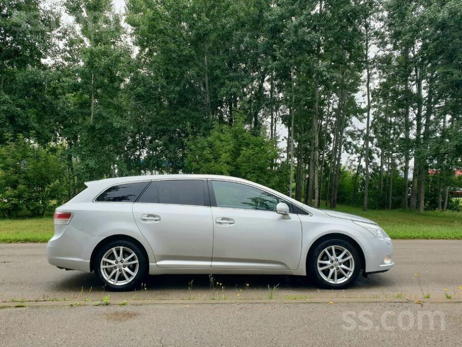 Toyota Avensis 2010 in Riga, with an engine capacity of 1.80 L and mileage of 236 thousand km for 4900 €, photo 5 on AUTOMOTO.COM.LV