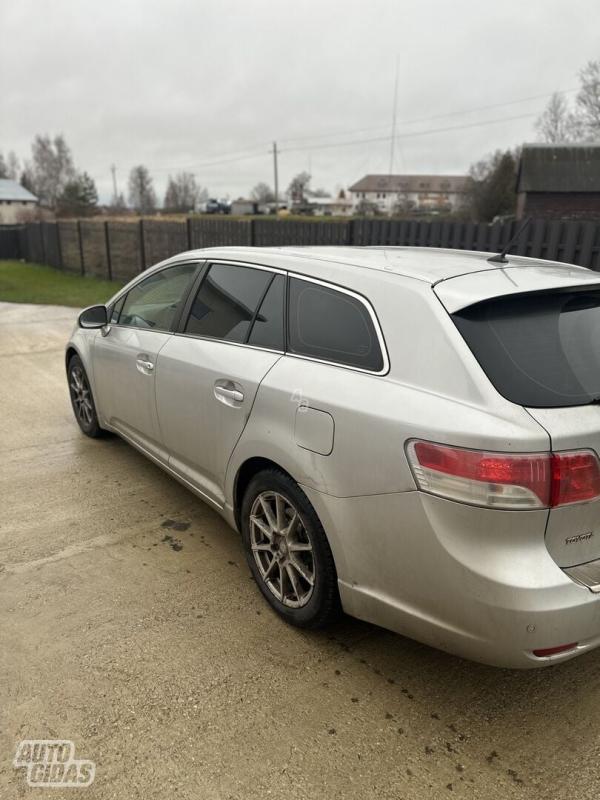 Toyota Avensis 2010 in Alytus, with an engine capacity of 2.20 L and mileage of 360 thousand km for 3500 €, photo 5 on AUTOMOTO.COM.LV
