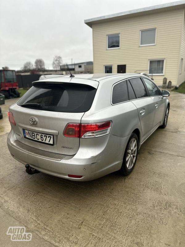 Toyota Avensis 2010 in Alytus, with an engine capacity of 2.20 L and mileage of 360 thousand km for 3500 €, photo 6 on AUTOMOTO.COM.LV