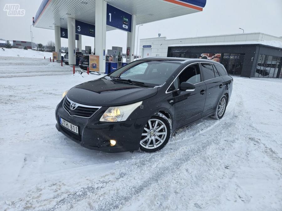 Toyota Avensis 2010 in Gargzdai, with an engine capacity of 2.20 L and mileage of 315 thousand km for 2999 €, photo 1 on AUTOMOTO.COM.LV