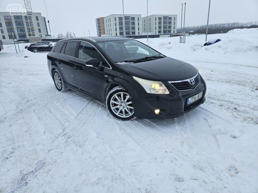 Toyota Avensis 2010 in Gargzdai, with an engine capacity of 2.20 L and mileage of 315 thousand km for 2999 €, photo 3 on AUTOMOTO.COM.LV