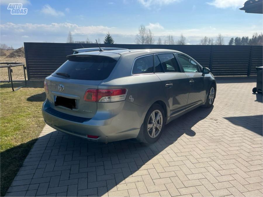Toyota Avensis 2010 in Plunge, with an engine capacity of 2.00 L and mileage of 229 thousand km for 3000 €, photo 6 on AUTOMOTO.COM.LV