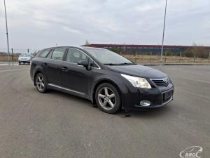 Toyota Avensis 2010 in Vilnius, with an engine capacity of 2.00 L and mileage of 285 thousand km for 3500 €, photo 3 on AUTOMOTO.COM.LV