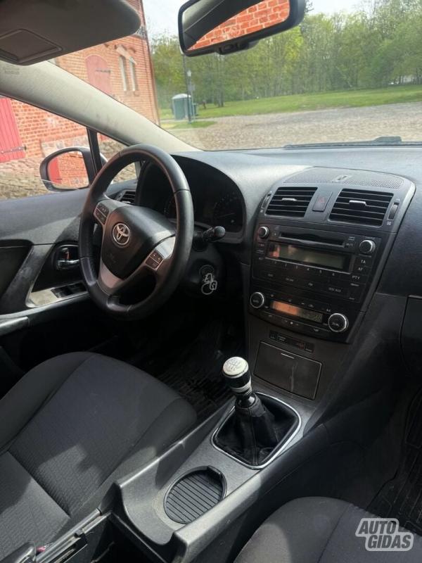 Toyota Avensis 2010 in Silute, with an engine capacity of 2.00 L and mileage of 400 thousand km for 1899 €, photo 8 on AUTOMOTO.COM.LV