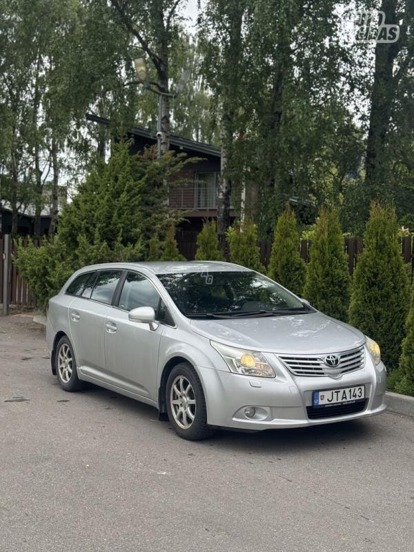 Toyota Avensis 2010 in Vilnius, with an engine capacity of 2.00 L and mileage of 300 thousand km for 2200 €, photo 1 on AUTOMOTO.COM.LV