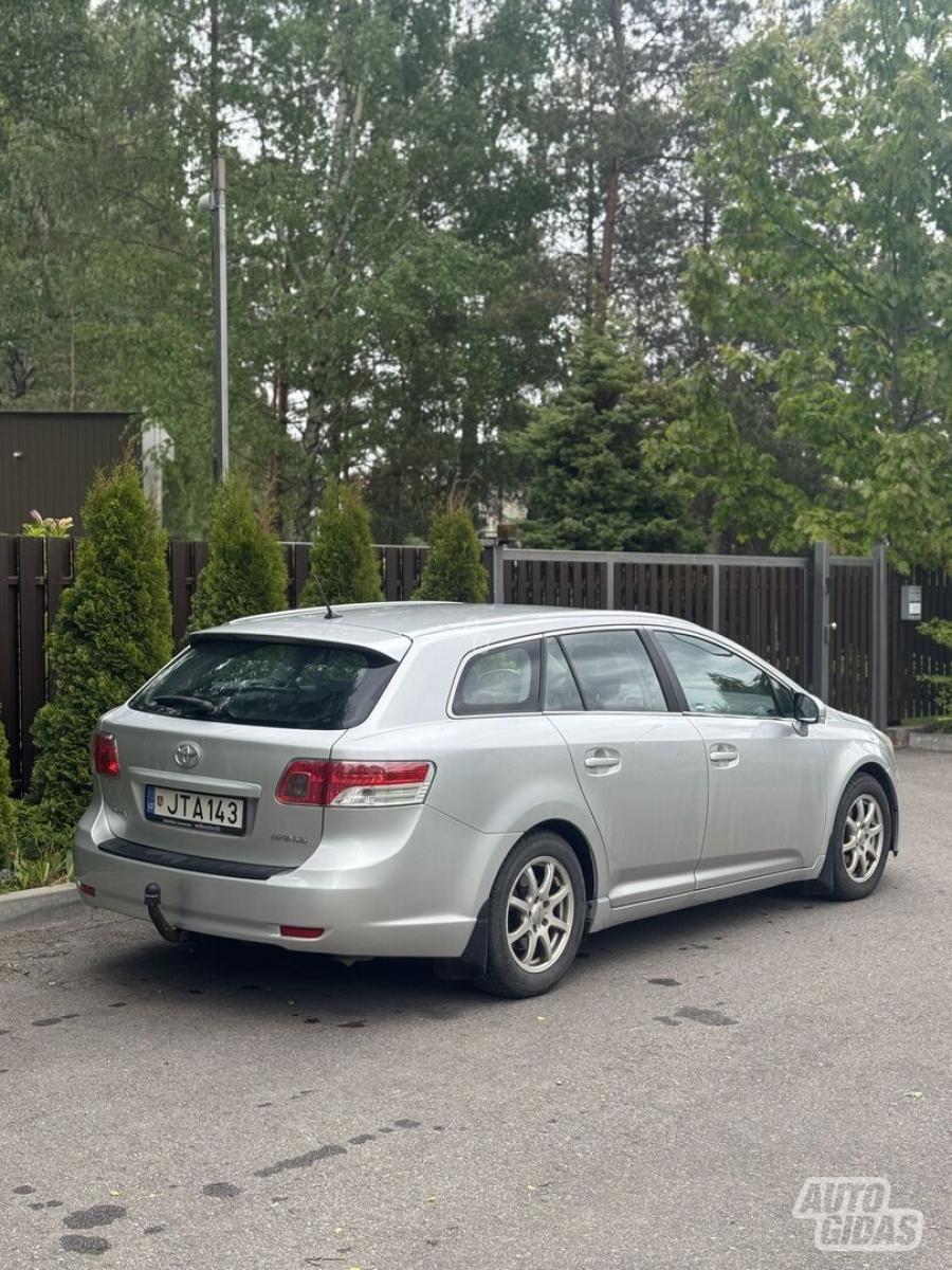 Toyota Avensis 2010 in Vilnius, with an engine capacity of 2.00 L and mileage of 300 thousand km for 2200 €, photo 5 on AUTOMOTO.COM.LV