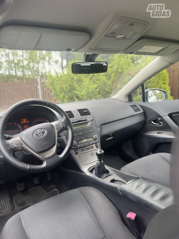 Toyota Avensis 2010 in Vilnius, with an engine capacity of 2.00 L and mileage of 300 thousand km for 2200 €, photo 9 on AUTOMOTO.COM.LV