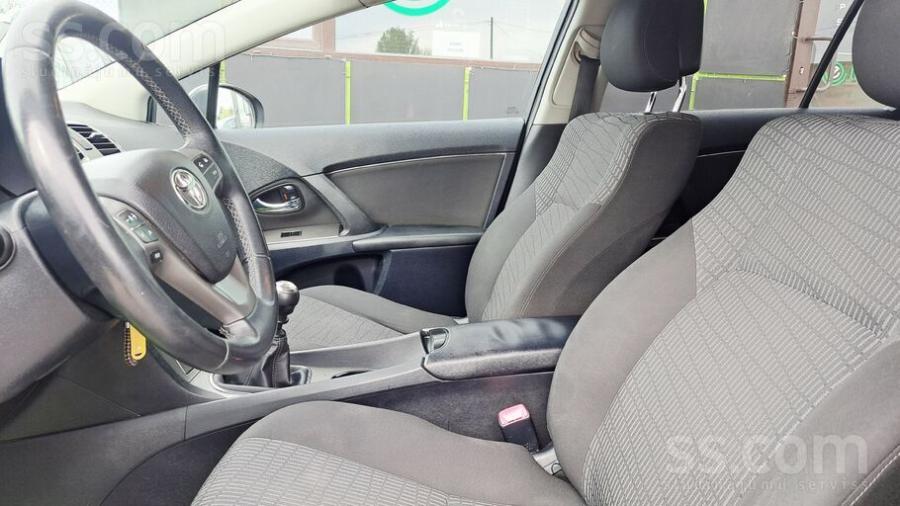 Toyota Avensis 2010 Rīga, ar dzinēja tilpumu 2.20 L un nobraukumu 239 tūkst. km par 3700 €, foto 12 vietnē AUTOMOTO.COM.LV
