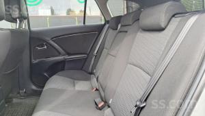 Toyota Avensis 2010 Rīga, ar dzinēja tilpumu 2.20 L un nobraukumu 239 tūkst. km par 3700 €, foto 16 vietnē AUTOMOTO.COM.LV