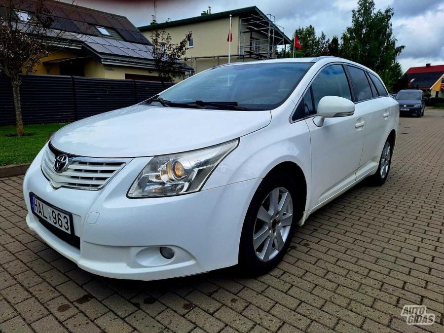 Toyota Avensis 2010 Viļņa, ar dzinēja tilpumu 2.20 L un nobraukumu 270 tūkst. km par 1800 €, foto 1 vietnē AUTOMOTO.COM.LV