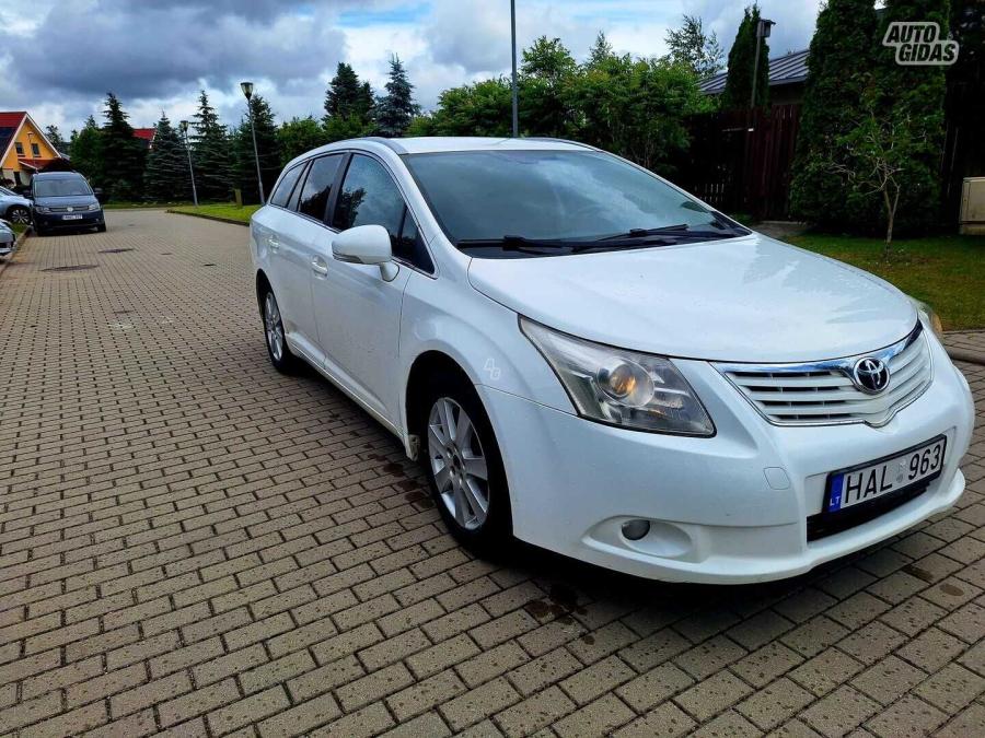 Toyota Avensis 2010 Viļņa, ar dzinēja tilpumu 2.20 L un nobraukumu 270 tūkst. km par 1800 €, foto 3 vietnē AUTOMOTO.COM.LV