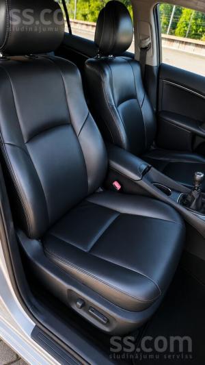 Toyota Avensis 2010 Rīga, ar dzinēja tilpumu 2.20 L un nobraukumu 262 tūkst. km par 4990 €, foto 9 vietnē AUTOMOTO.COM.LV