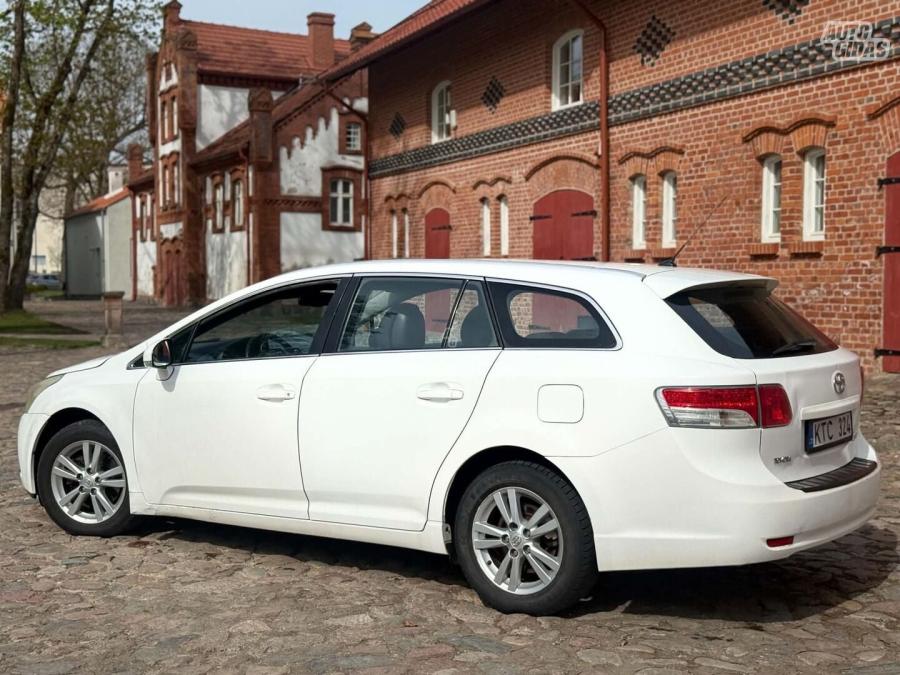 Toyota Avensis 2010 Šilutė, ar dzinēja tilpumu 2.00 L un nobraukumu 400 tūkst. km par 1750 €, foto 4 vietnē AUTOMOTO.COM.LV