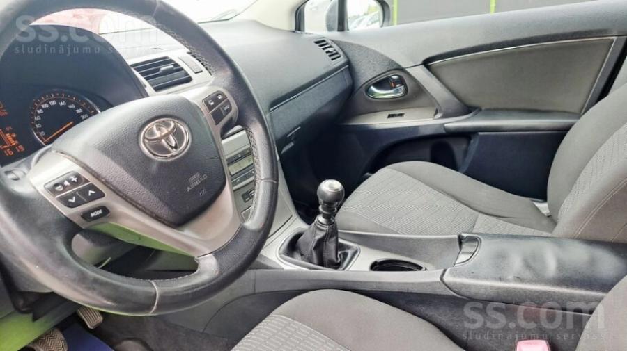 Toyota Avensis 2010 Rīga, ar dzinēja tilpumu 2.20 L un nobraukumu 239 tūkst. km par 3700 €, foto 5 vietnē AUTOMOTO.COM.LV