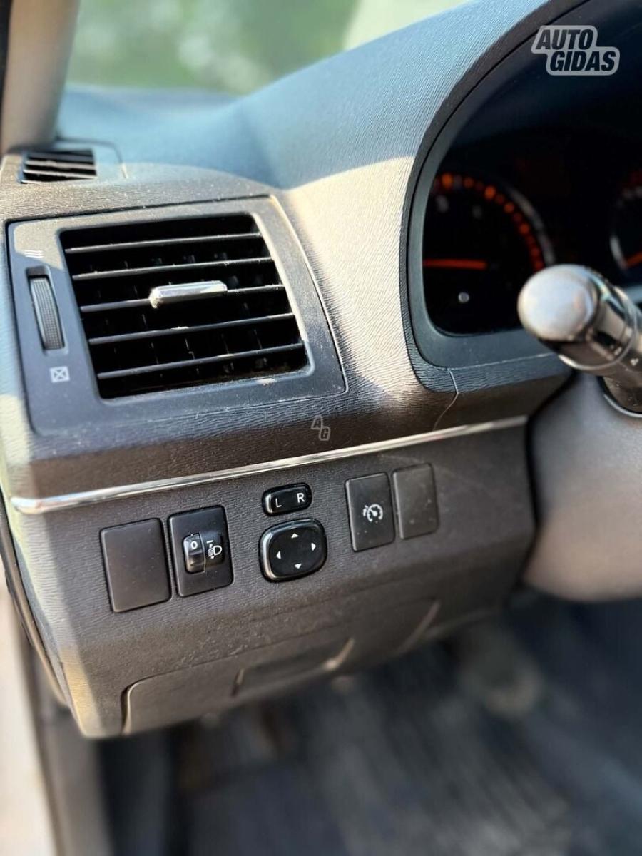 Toyota Avensis 2010 Šilutė, ar dzinēja tilpumu 2.00 L un nobraukumu 400 tūkst. km par 1699 €, foto 10 vietnē AUTOMOTO.COM.LV