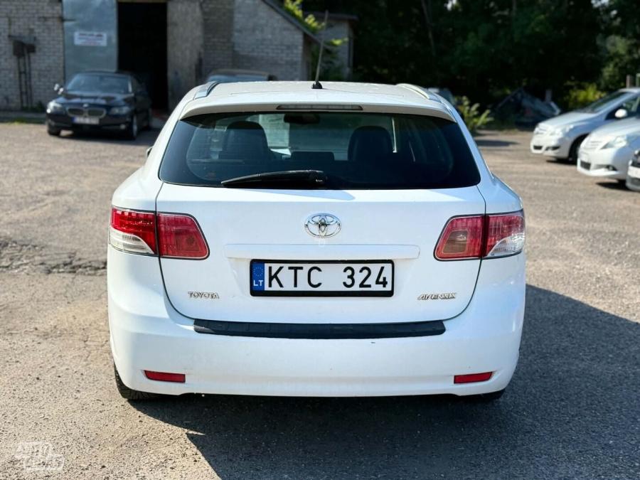 Toyota Avensis 2010 Šilutė, ar dzinēja tilpumu 2.00 L un nobraukumu 400 tūkst. km par 1699 €, foto 3 vietnē AUTOMOTO.COM.LV