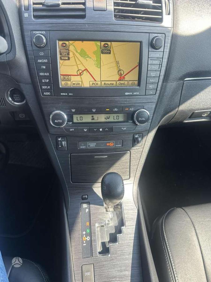 Toyota Avensis 2010 in Ukmerge, with an engine capacity of 2.20 L and mileage of 264 thousand km for 4550 €, photo 16 on AUTOMOTO.COM.LV