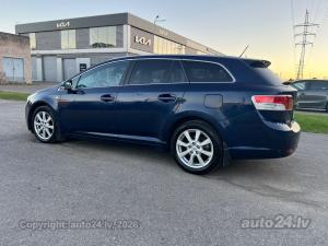 Toyota Avensis 2010 in Narva, with an engine capacity of 2.20 L and mileage of 380 thousand km for 2999 €, photo 10 on AUTOMOTO.COM.LV