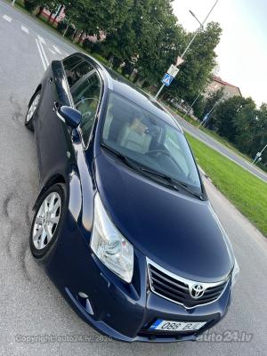 Toyota Avensis 2010 in Narva, with an engine capacity of 2.20 L and mileage of 380 thousand km for 2999 €, photo 13 on AUTOMOTO.COM.LV