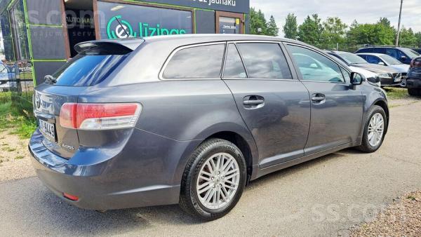 Тойота Авенсис 2010 в Рига, объемом двигателя 2.00 л и пробегом 350 тыс. км за 3690 €, фото 2 на AUTOMOTO.COM.LV