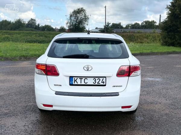 Toyota Avensis 2010 in Silute, with an engine capacity of 2.00 L and mileage of 400 thousand km for 1650 €, photo 2 on AUTOMOTO.COM.LV