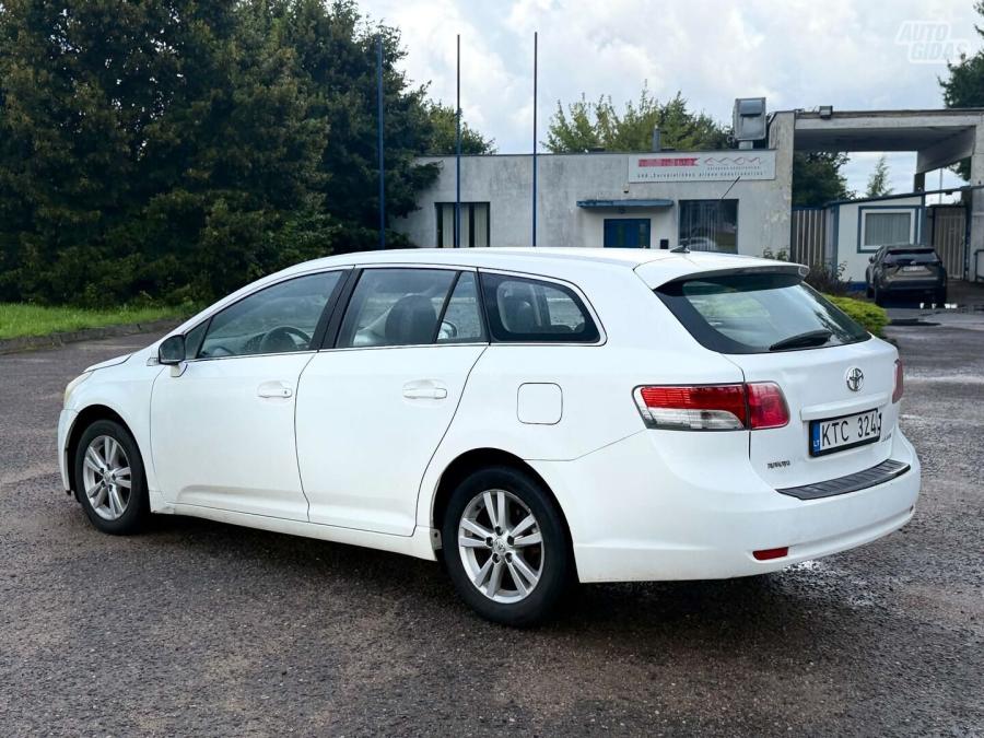 Toyota Avensis 2010 in Silute, with an engine capacity of 2.00 L and mileage of 400 thousand km for 1650 €, photo 6 on AUTOMOTO.COM.LV